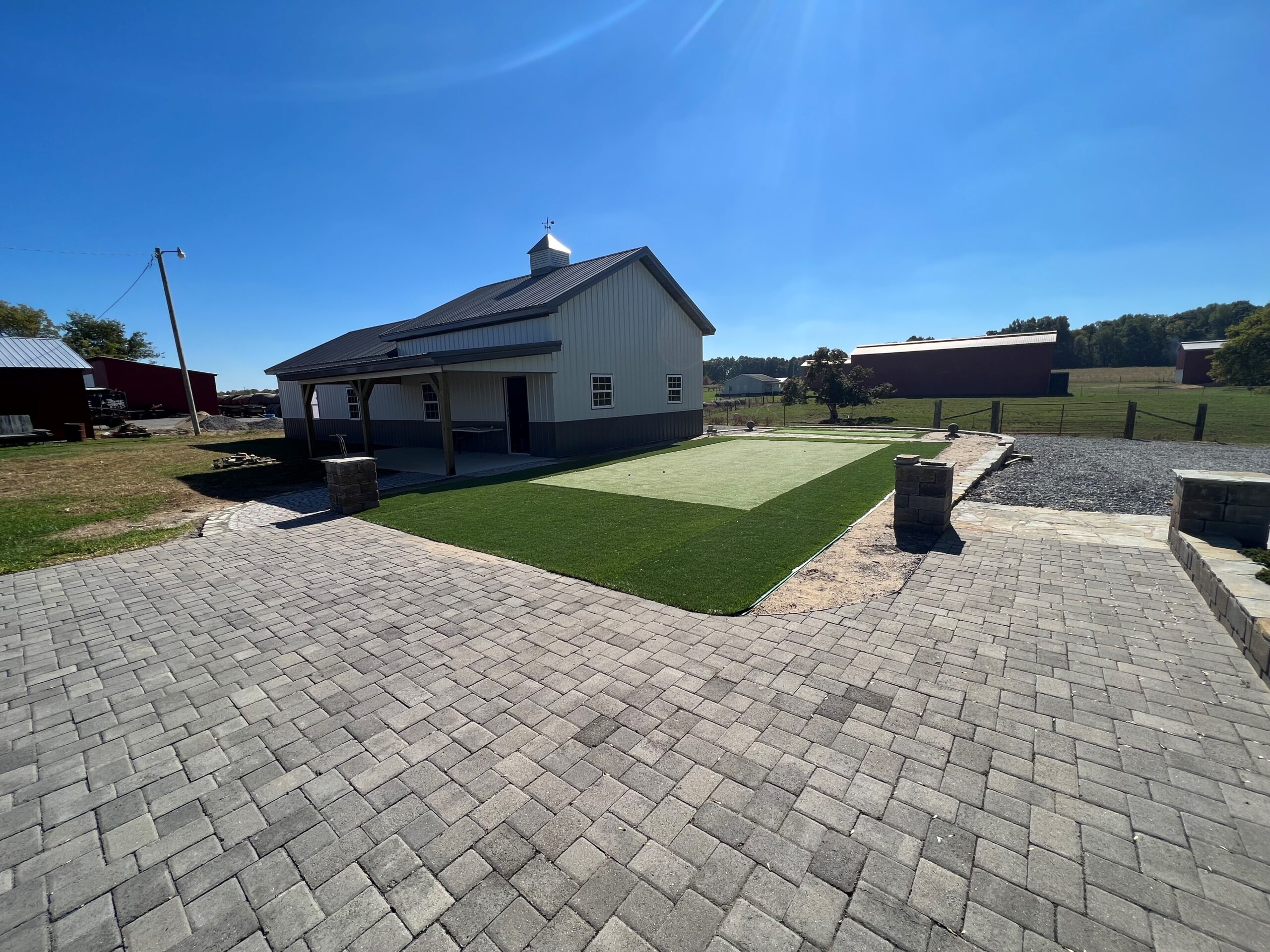 Pros and Cons of Artificial Turf for Homes in Tennessee - Puryear Farms